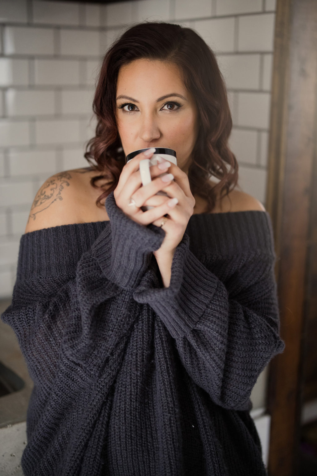 Cute Morning Boudoir Session Niagara Afterglow